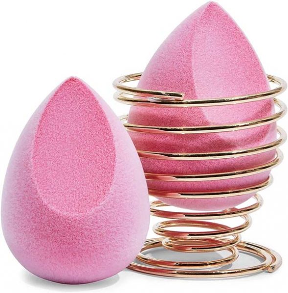 10 Types Of Makeup Sponges ( How And When To Use Them )