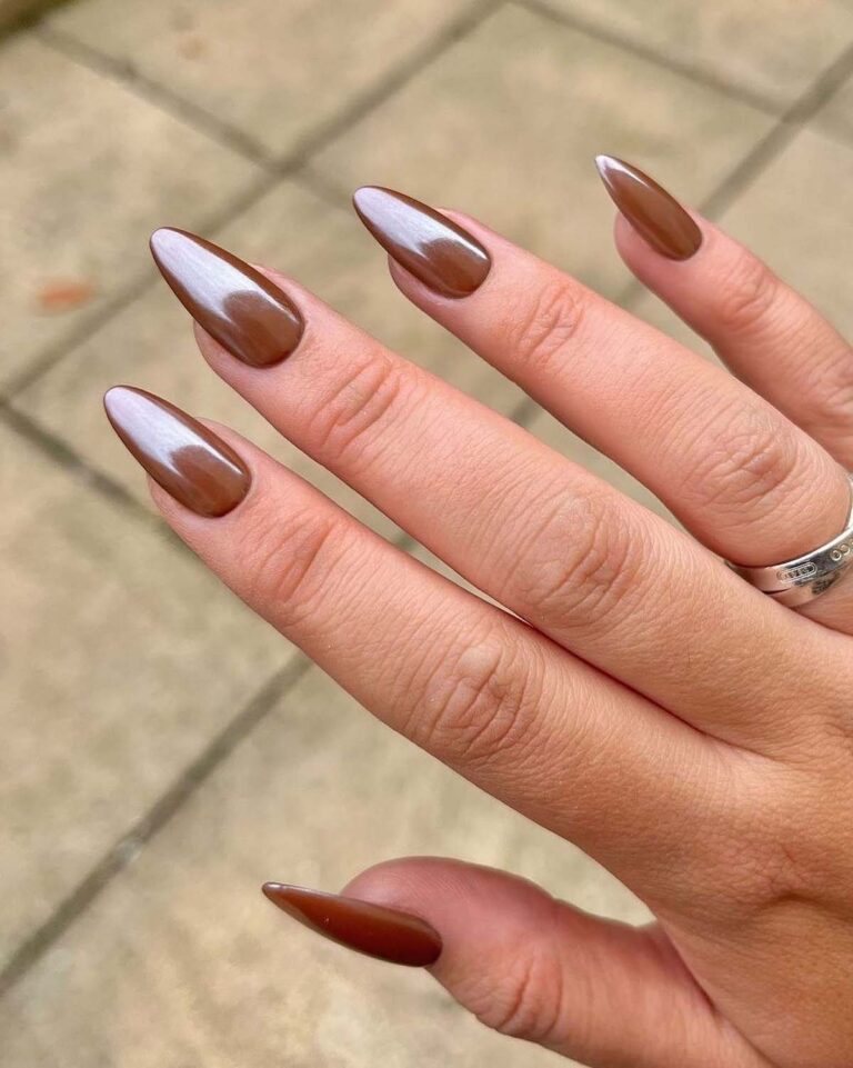 25 February Nail Color Trends: Embrace Elegance and Boldness in Your Style