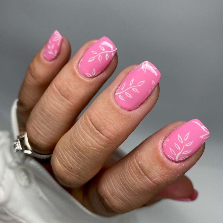 19 Pink Spring Nail Designs: A Fresh Palette for the Fashion-Forward Woman