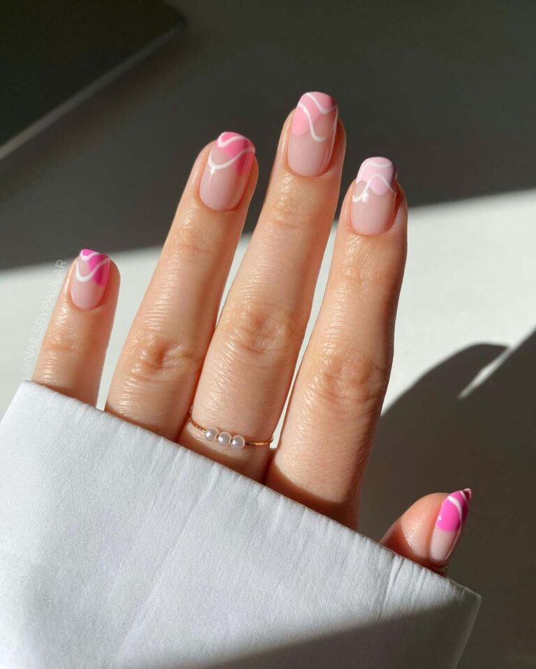 19 Pink Spring Nail Designs: A Fresh Palette for the Fashion-Forward Woman