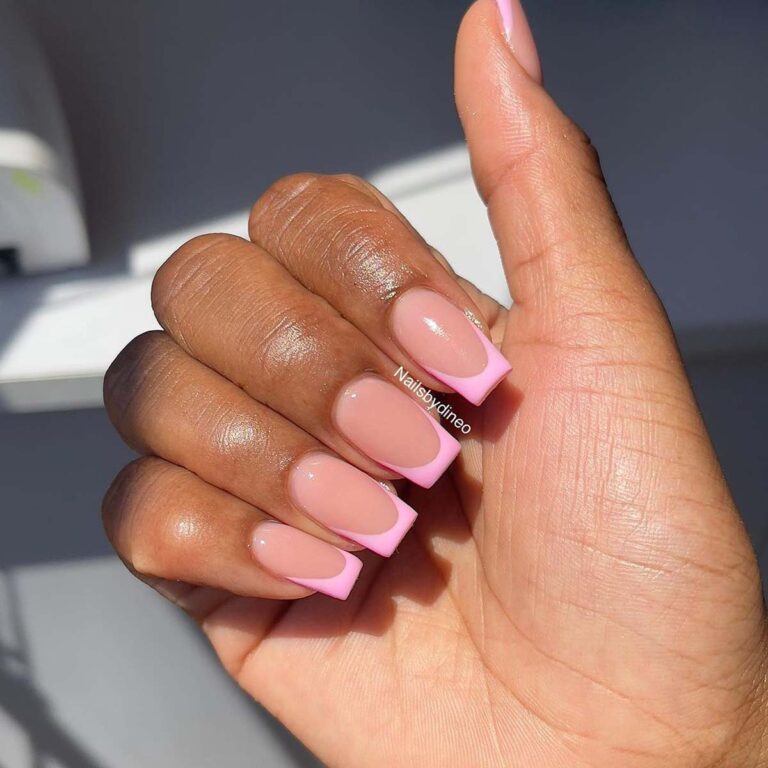 19 Pink Spring Nail Designs: A Fresh Palette for the Fashion-Forward Woman