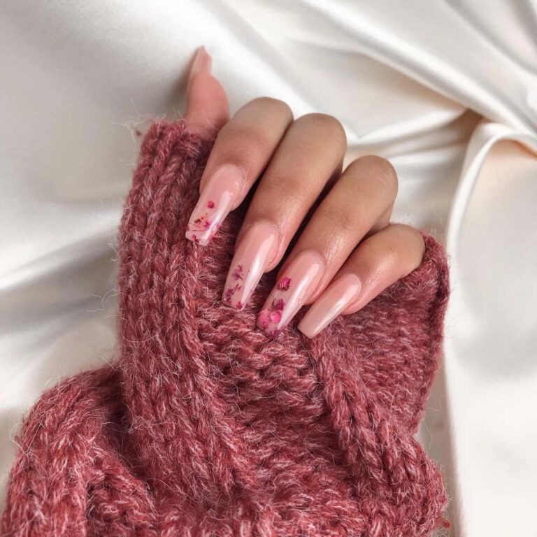 29 Acrylic Nail Designs: A Glimpse into the Future of Nail Art