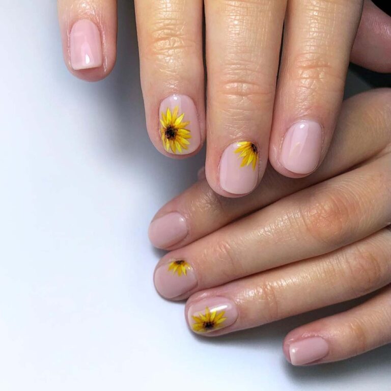 26 Best of March Nails Designs To Welcome Spring with Style