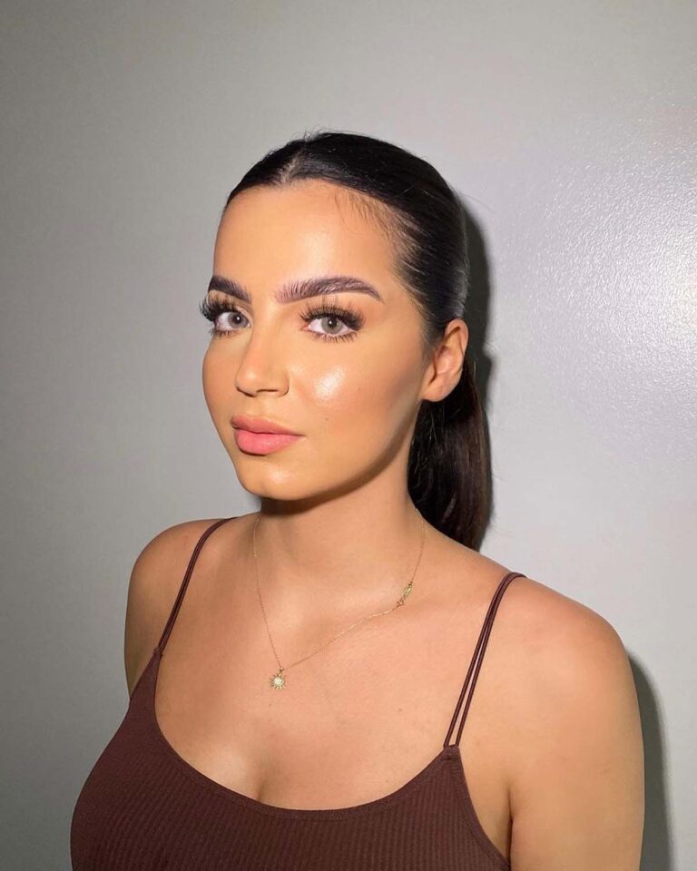 23 Dewy Skin Makeup Ideas for a Healthy Spring Glow