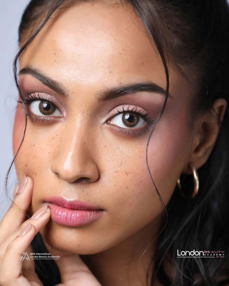 23 Dewy Skin Makeup Ideas for a Healthy Spring Glow