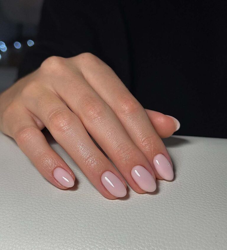 23 Gorgeous Natural Nail Styles for an Understated Beauty