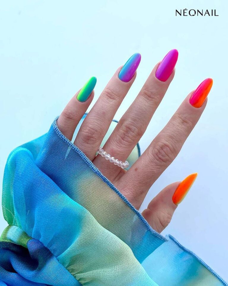 23 Spring Gradient Nails: Ombre Inspo for a Colorful Look