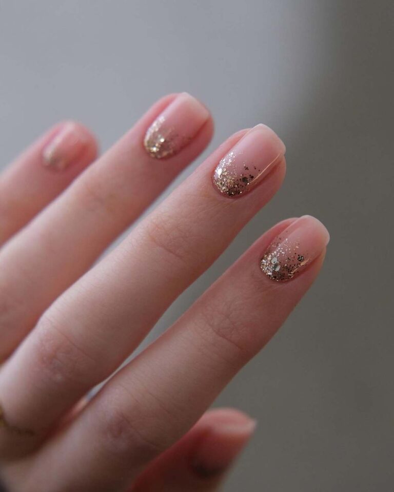 27 Spring Nails with Glitter: A Dazzling Trend for a Sparkling Season