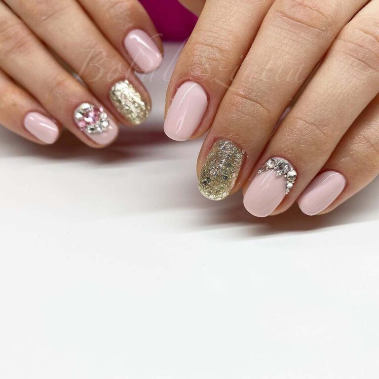 27 Spring Nails with Glitter: A Dazzling Trend for a Sparkling Season
