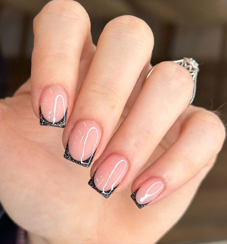 22 Square Nail Designs: Embracing Elegance and Creativity in Every Tip