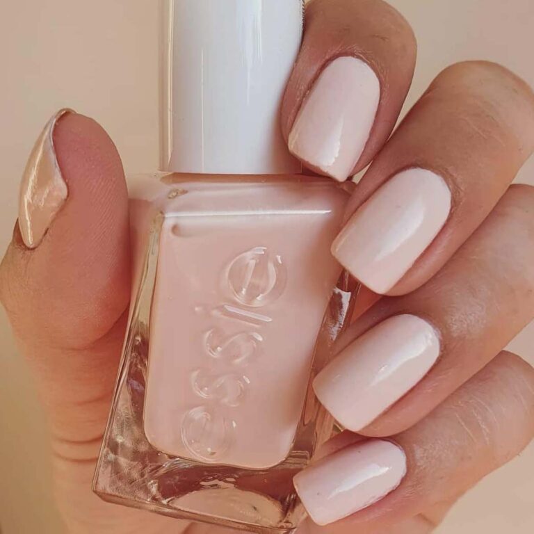 31 Vibrant Nail Colors to Achieve a Stylish, Modern Look