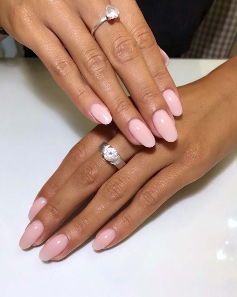 27 Amazing Oval Nail Designs You Can Try Today