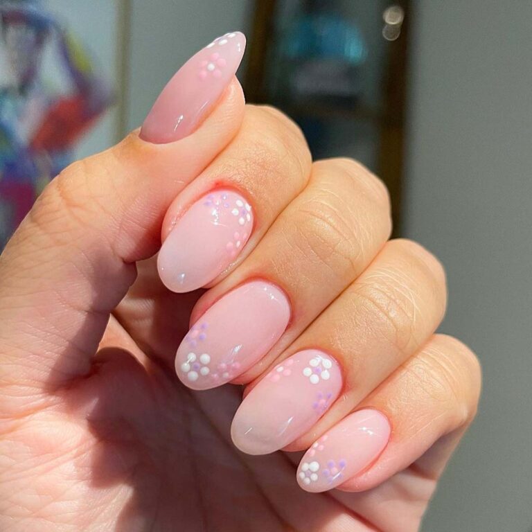 27 Amazing Oval Nail Designs You Can Try Today