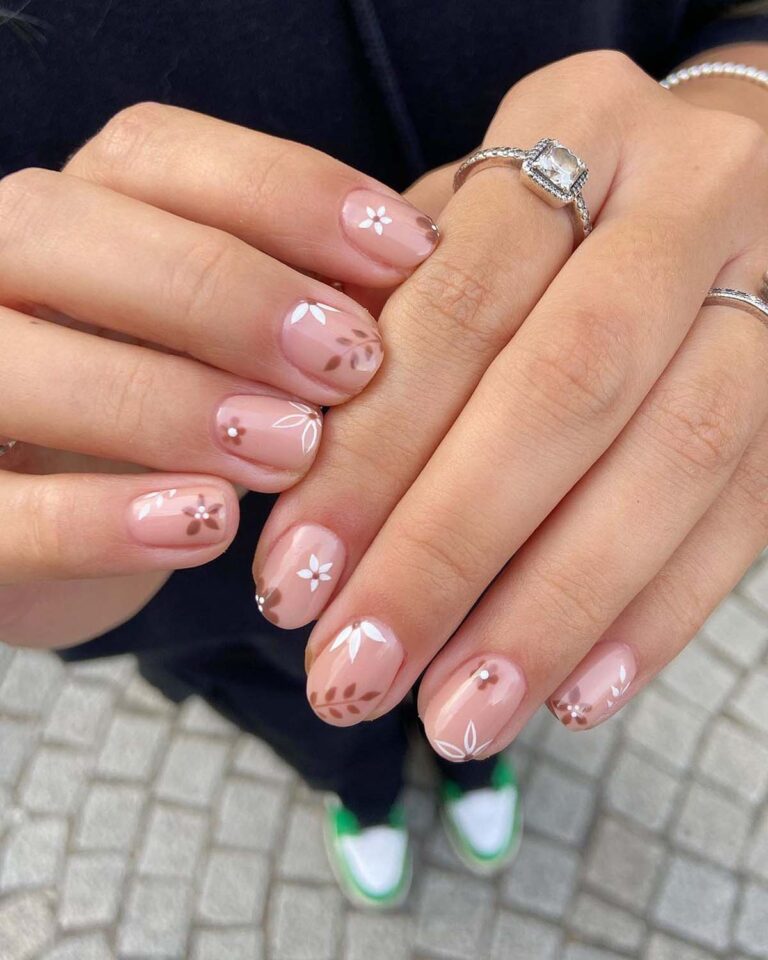 28 Trendy Spring Short Nail Ideas and Inspiration for a Fresh New Look