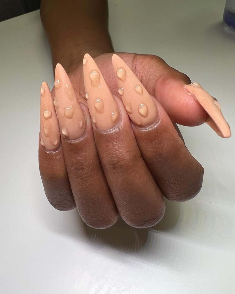 24 Whimsical Raindrop Nail Art Ideas for April Showers