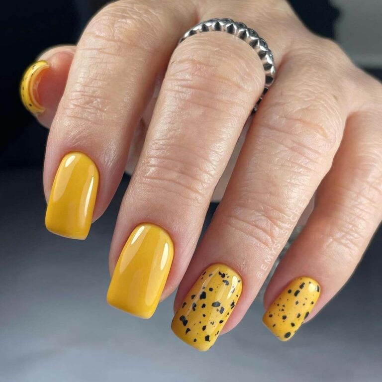 28 Sunny Ideas for Yellow Summer Nails That Will Brighten Your Day