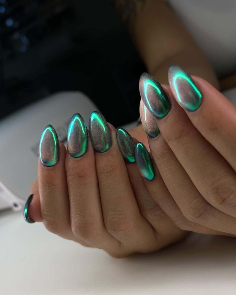 27 Stunning Colorful Chrome Nail Ideas to Embrace Vibrance