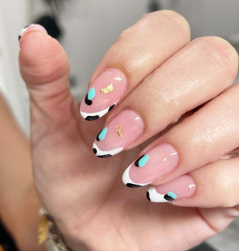 35 Eye-Catching Round Nail Designs to Try This Season