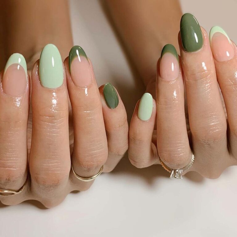 35 Eye-Catching Round Nail Designs to Try This Season