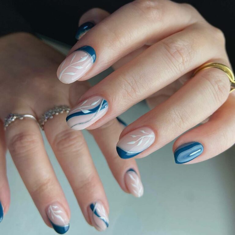 35 Eye-Catching Round Nail Designs to Try This Season
