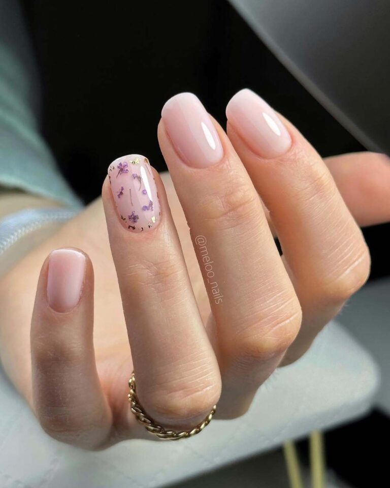 24 Beautiful Squoval Nails Designs: A Fusion of Style and Comfort
