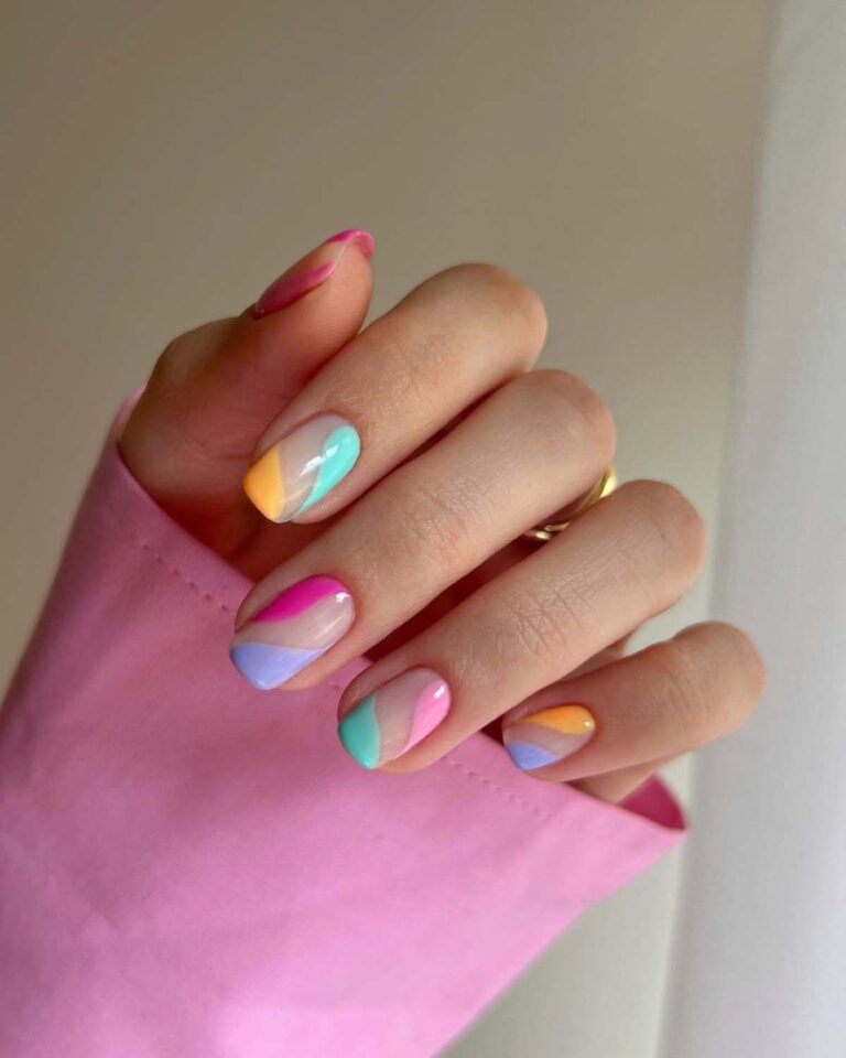 28 Stunning Summer Acrylic Nail Ideas for Short Nails