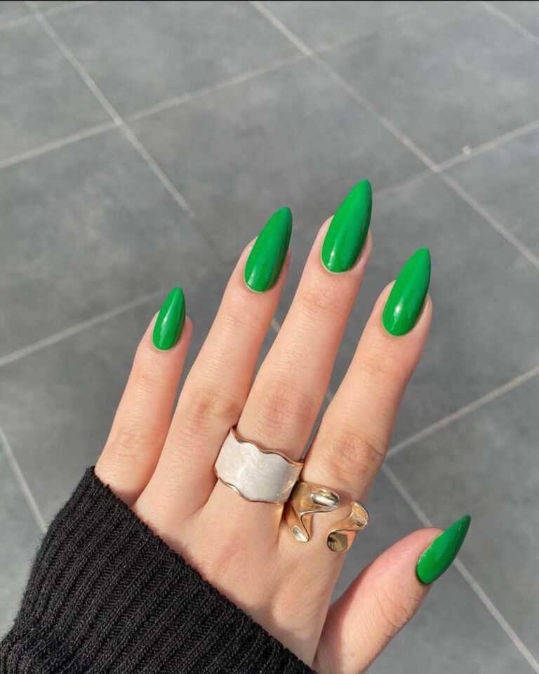 27 Stunning Green Nail Designs to Rock this Summer