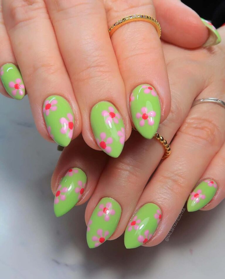 27 Stunning Green Nail Designs to Rock this Summer