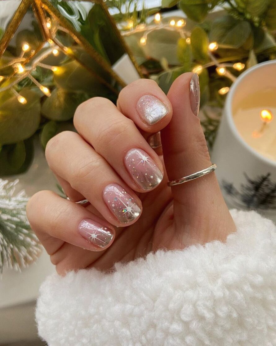 28 Adorable Short Christmas Nails Perfect for Holiday Cheer