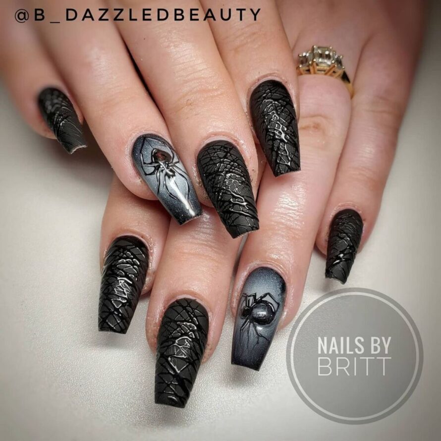 30 Creepy Halloween Nail Designs You Need to Try This October