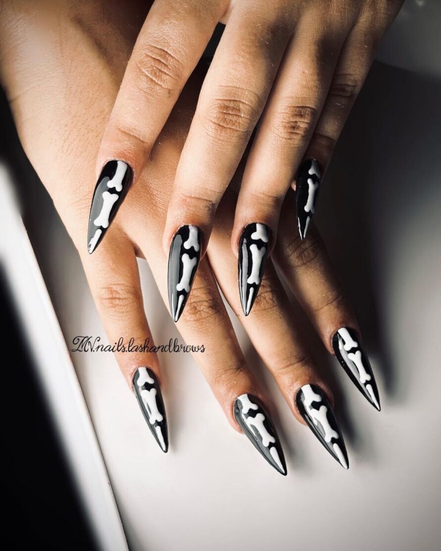 30 Creepy Halloween Nail Designs You Need to Try This October