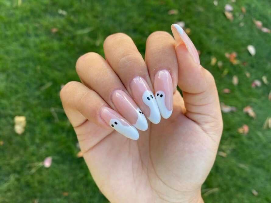 28 Easy Halloween Nail Designs Anyone Can Do for a Ghoulishly Good Time