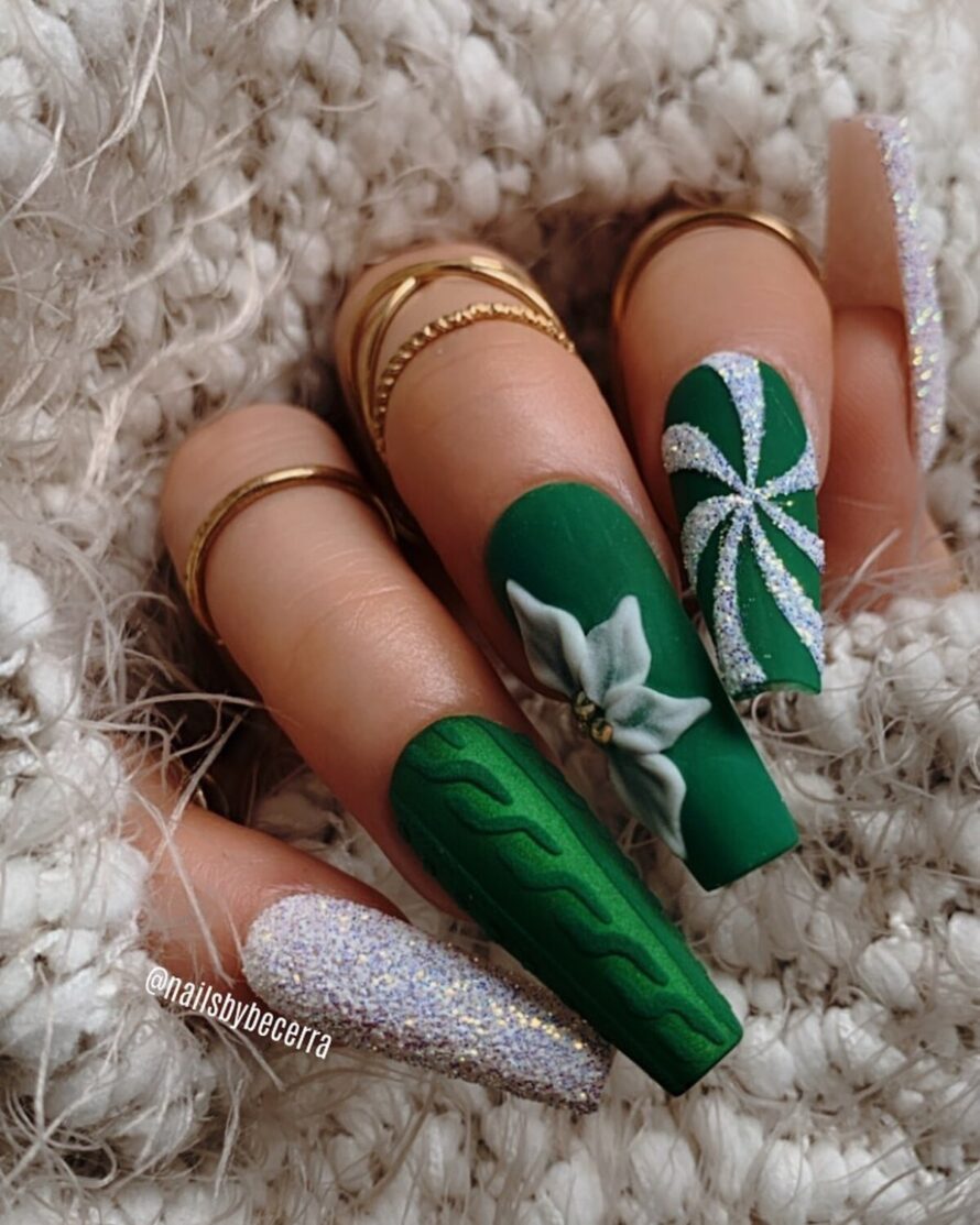30 Gorgeous Green Christmas Nails to Brighten Your Holidays
