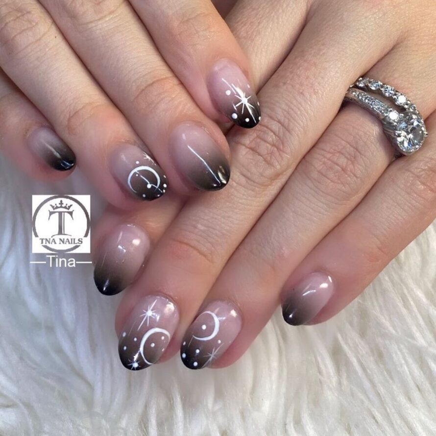 27 Adorable Short Halloween Nails to Steal the Spotlight