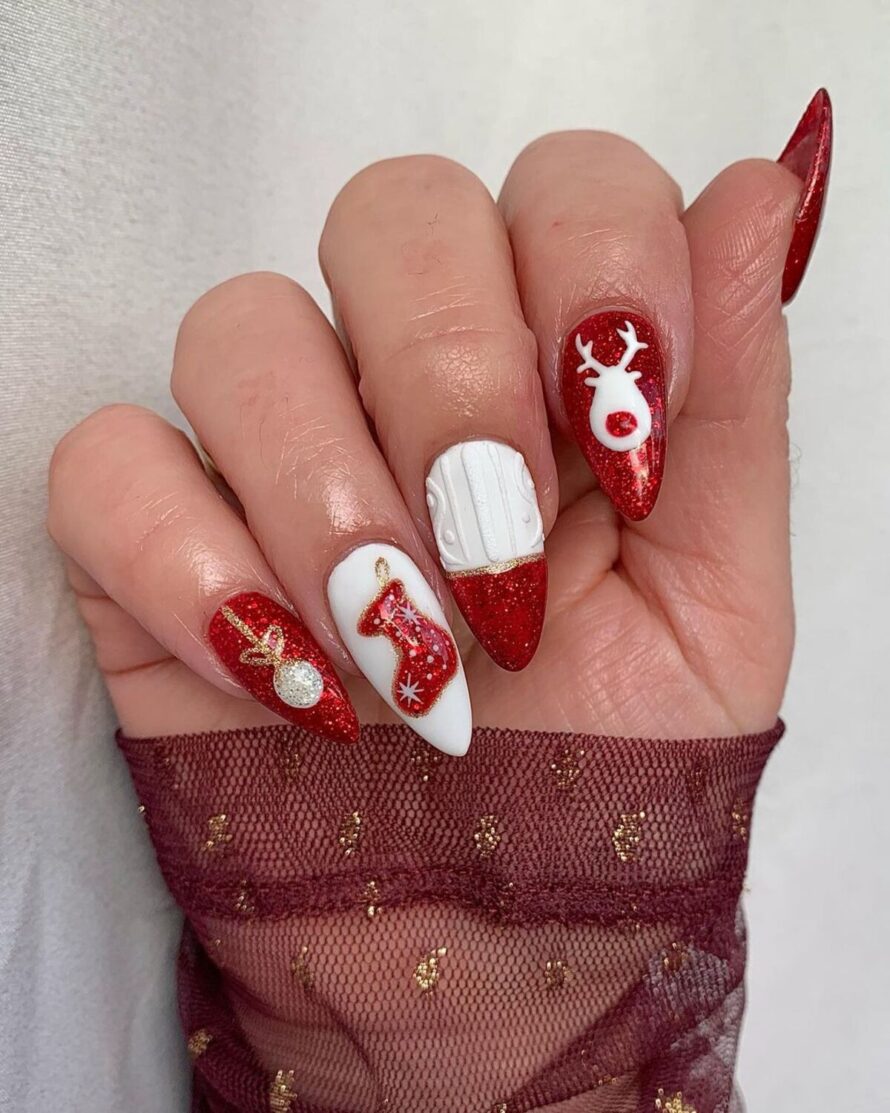 32 Stunning Red Christmas Nails for a Classic Holiday Look