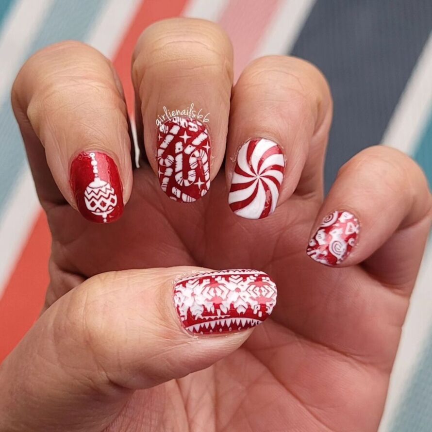 32 Stunning Red Christmas Nails for a Classic Holiday Look