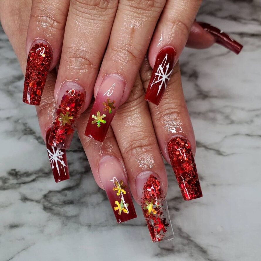32 Stunning Red Christmas Nails for a Classic Holiday Look