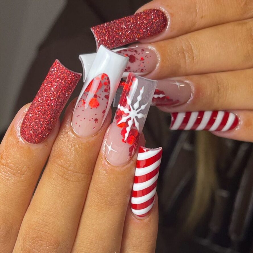 32 Stunning Red Christmas Nails for a Classic Holiday Look