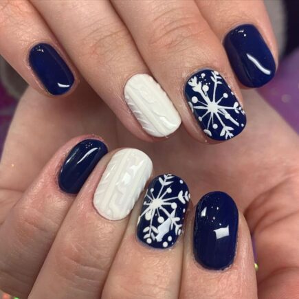 32 Cool Blue Christmas Nails for a Winter Wonderland Feel