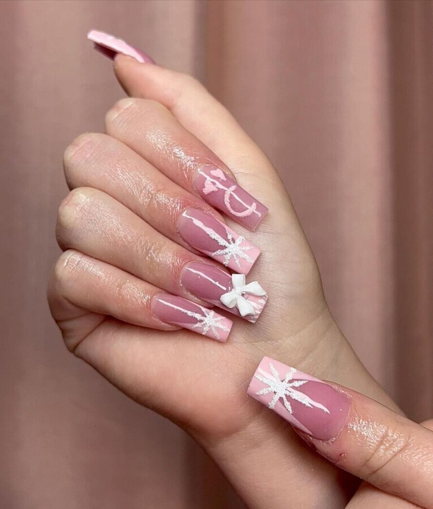 31 Cute and Festive Pink Christmas Nails for a Unique Holiday Style