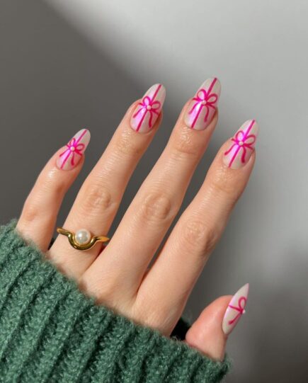 31 Cute and Festive Pink Christmas Nails for a Unique Holiday Style