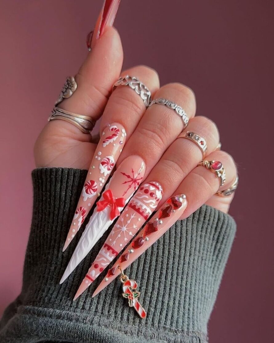 26 Glamorous Christmas Nails with Rhinestones to Dazzle Your Friends