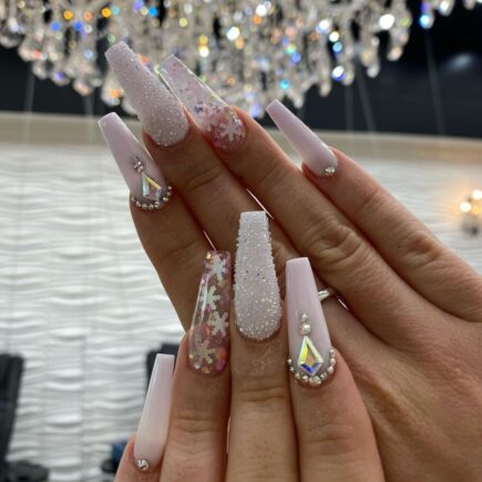 28 Magical Snowflake Christmas Nails to Capture the Winter Wonderland