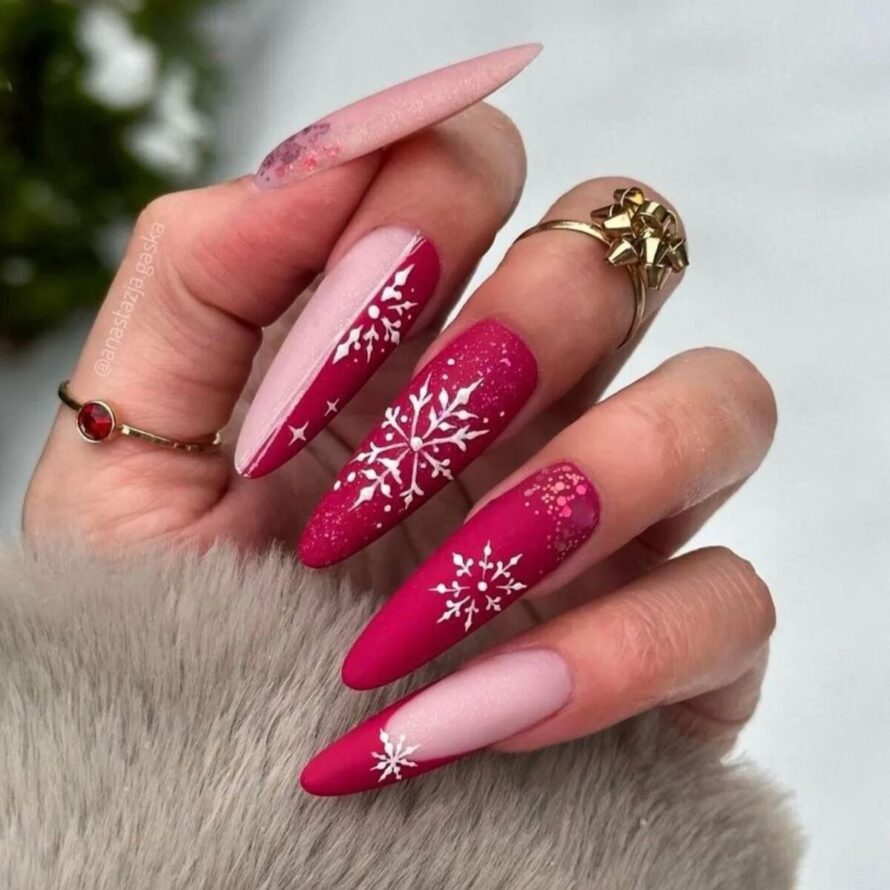 28 Magical Snowflake Christmas Nails to Capture the Winter Wonderland