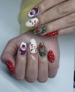 28 Matte Christmas Nails for a Sophisticated Holiday Look