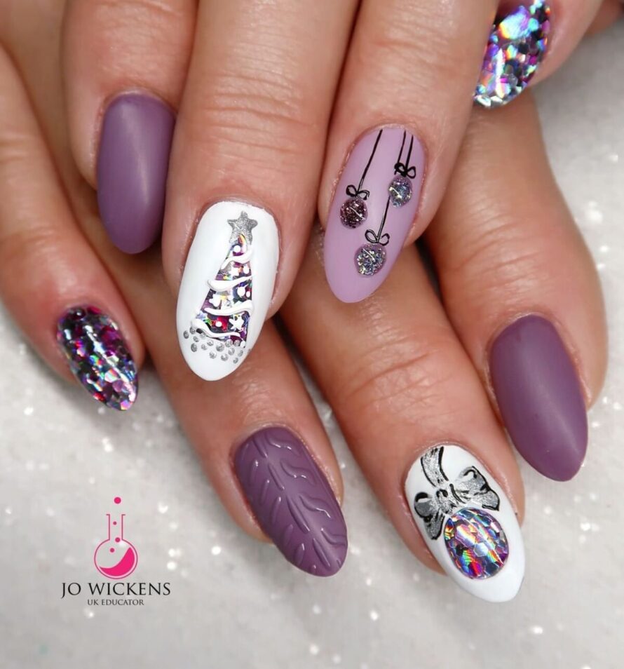 28 Matte Christmas Nails for a Sophisticated Holiday Look