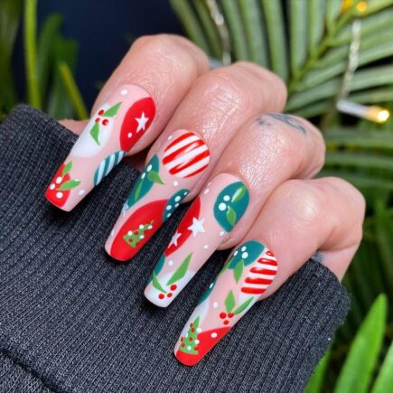 28 Matte Christmas Nails for a Sophisticated Holiday Look