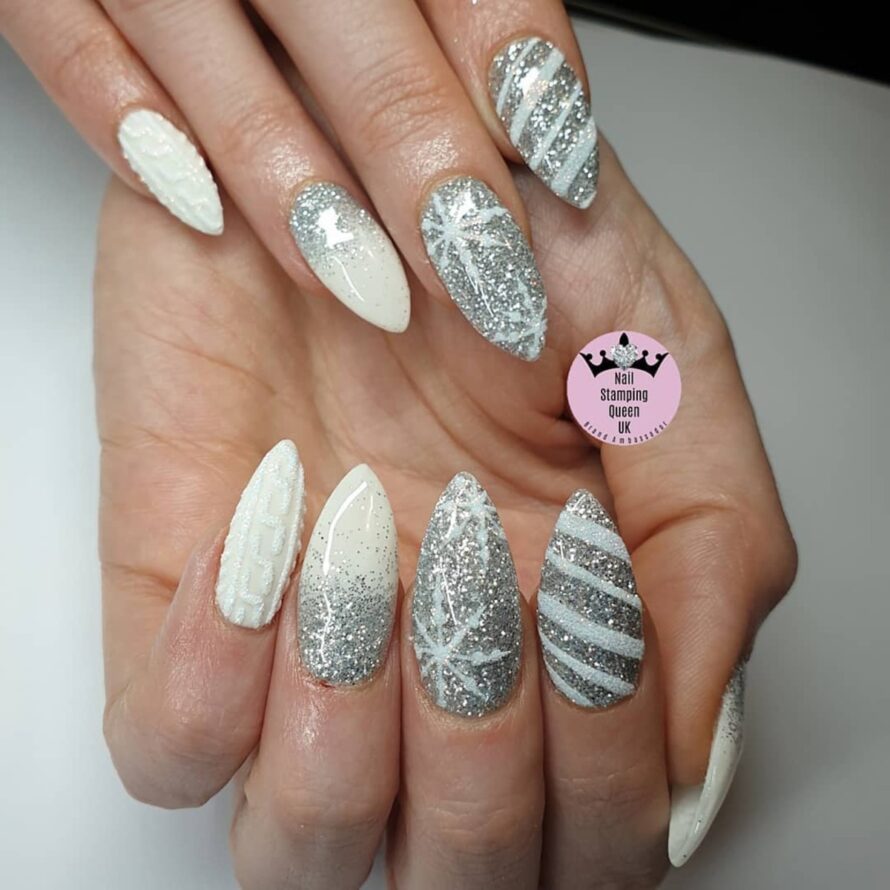 30 Chic Silver Christmas Nails for a Frosty Festive Vibe