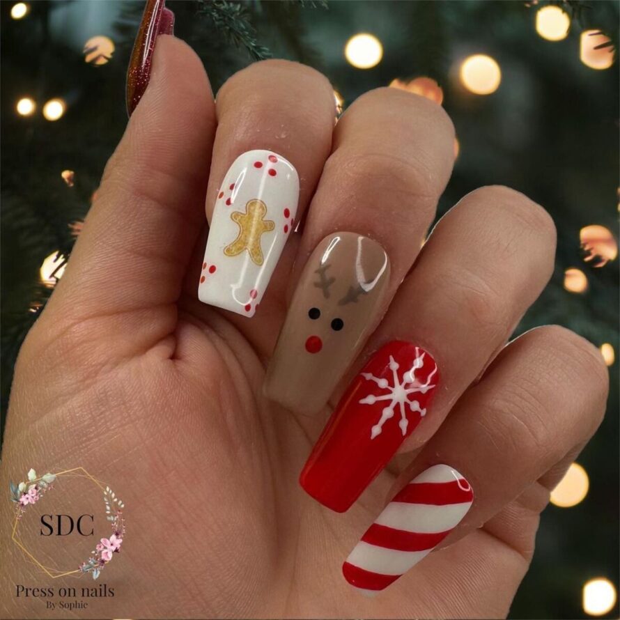 27 Cute Reindeer Christmas Nails To Add Some Holiday Cheer