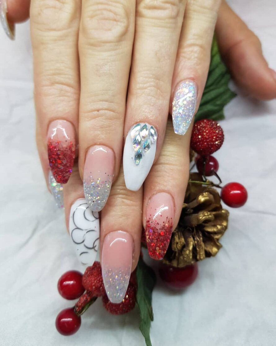 30 Glossy Gel Christmas Nails for a Long Lasting Festive Manicure